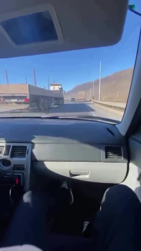 Szczęście w nieszczęściu – kretyn za kółkiem