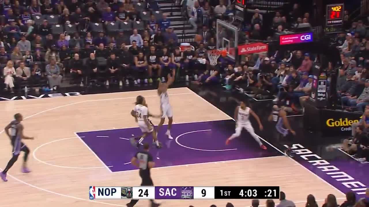 Watch [Highlight] CJ McCollum with an insane lob off the glass to Trey Murphy! | Streamable