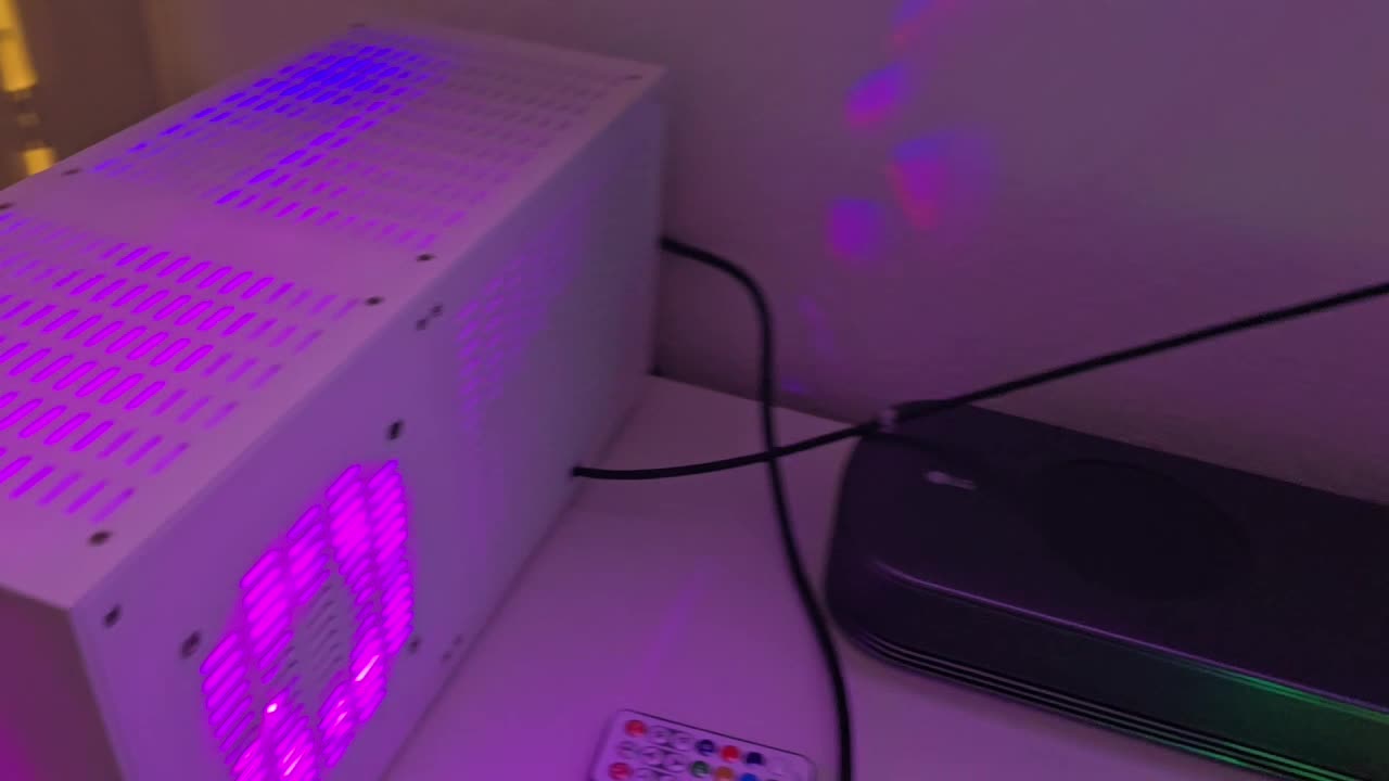 Watch White Custom eGPU box for ADT LINK UT3G USB4 | Streamable