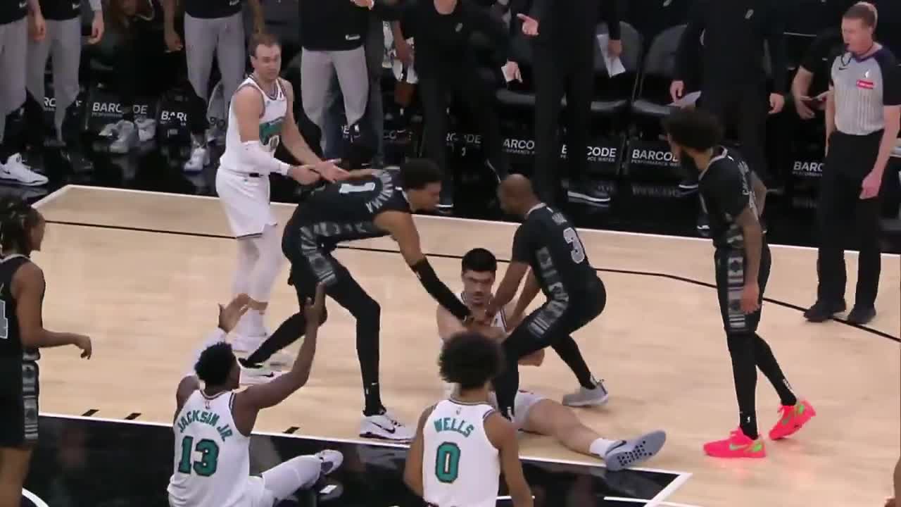 Watch Jonah - Chris Paul changing his mind mid tie up to get Wemby to get the jump ball instead ...