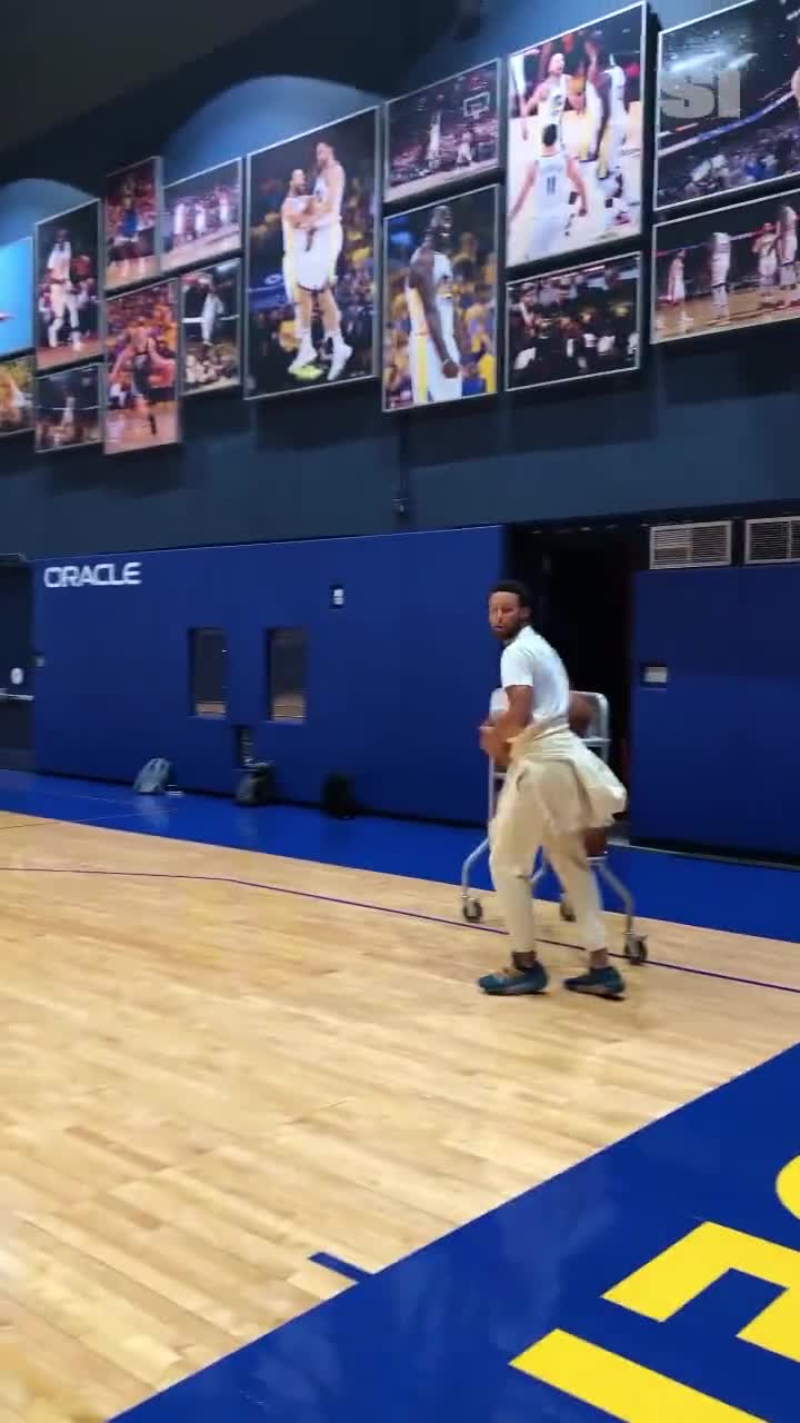 Watch Curry 5 full court shots in a row | Streamable