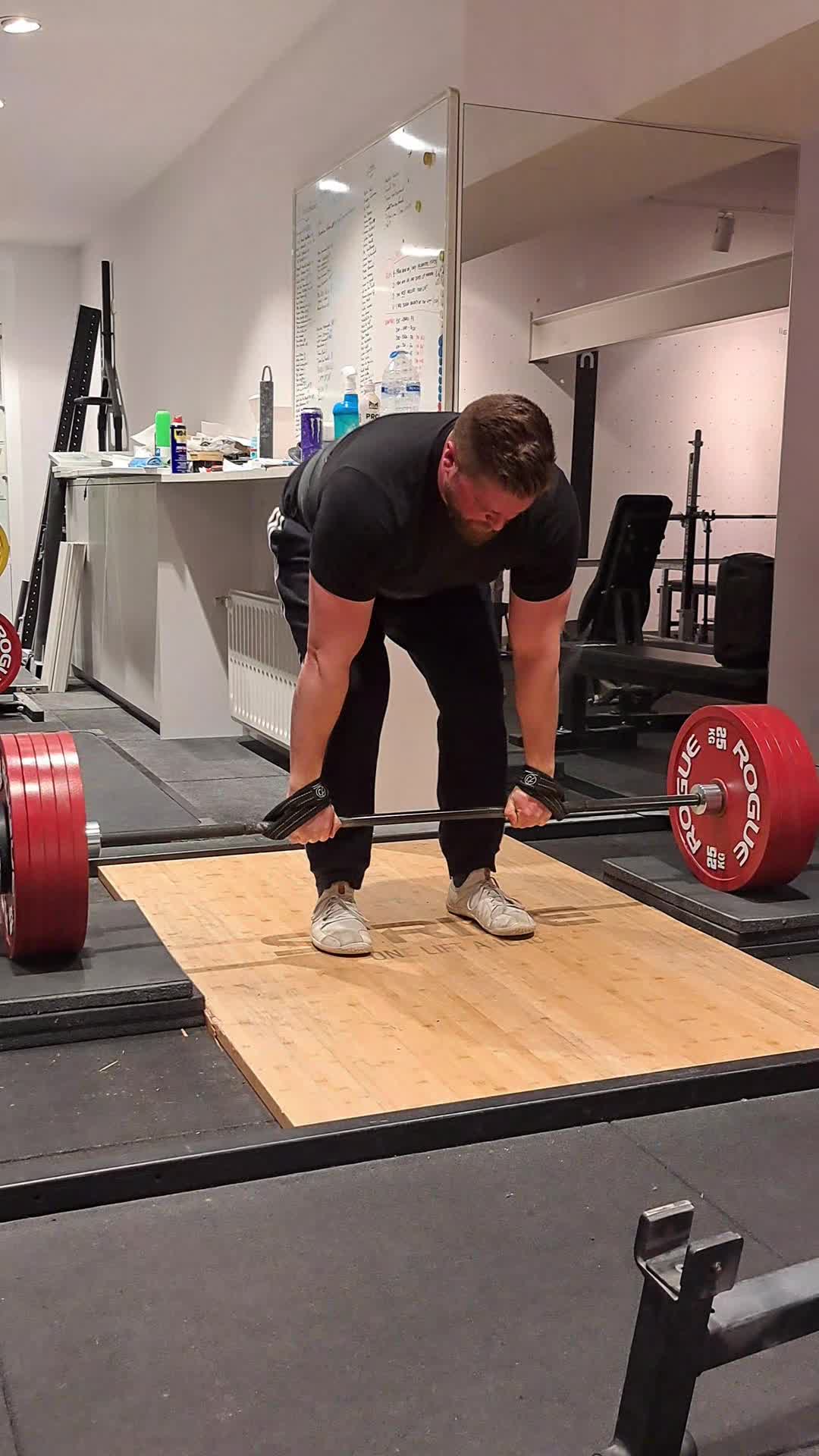 27-03-2023 275kg deadlift set 3
