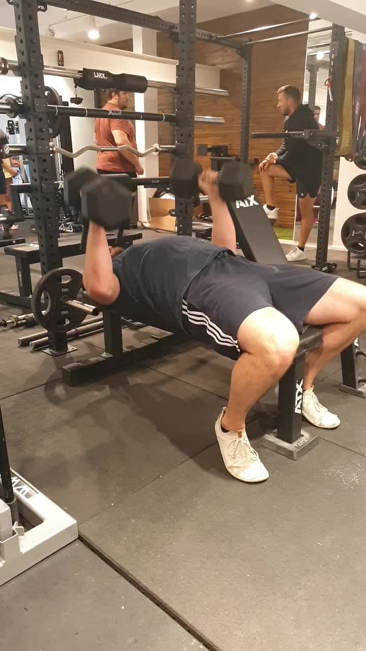 06-10-2022 30kg DB bench set 8