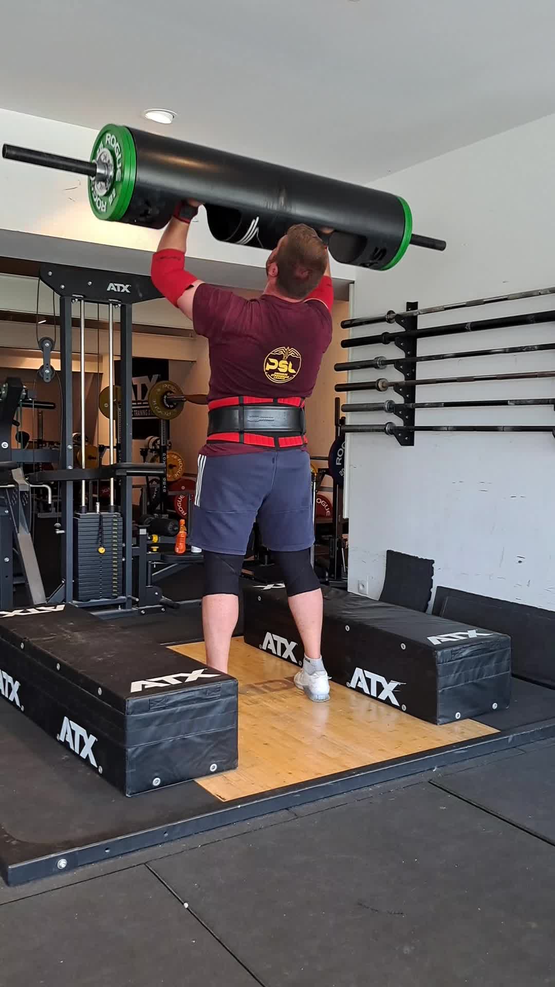 30-07-2023 110kg log press set 1