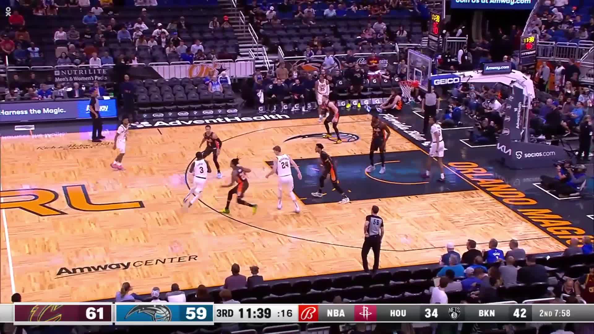 Fultz off-ball screen