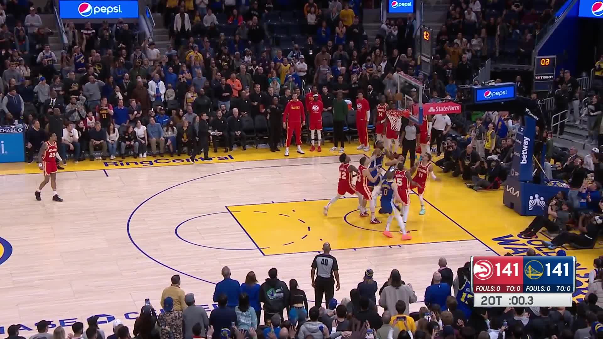 Watch [Highlight] Looney tips the ball at the buzzer to win the game ...