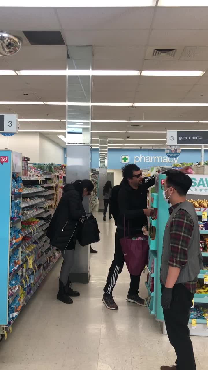SF Walgreens Thieves