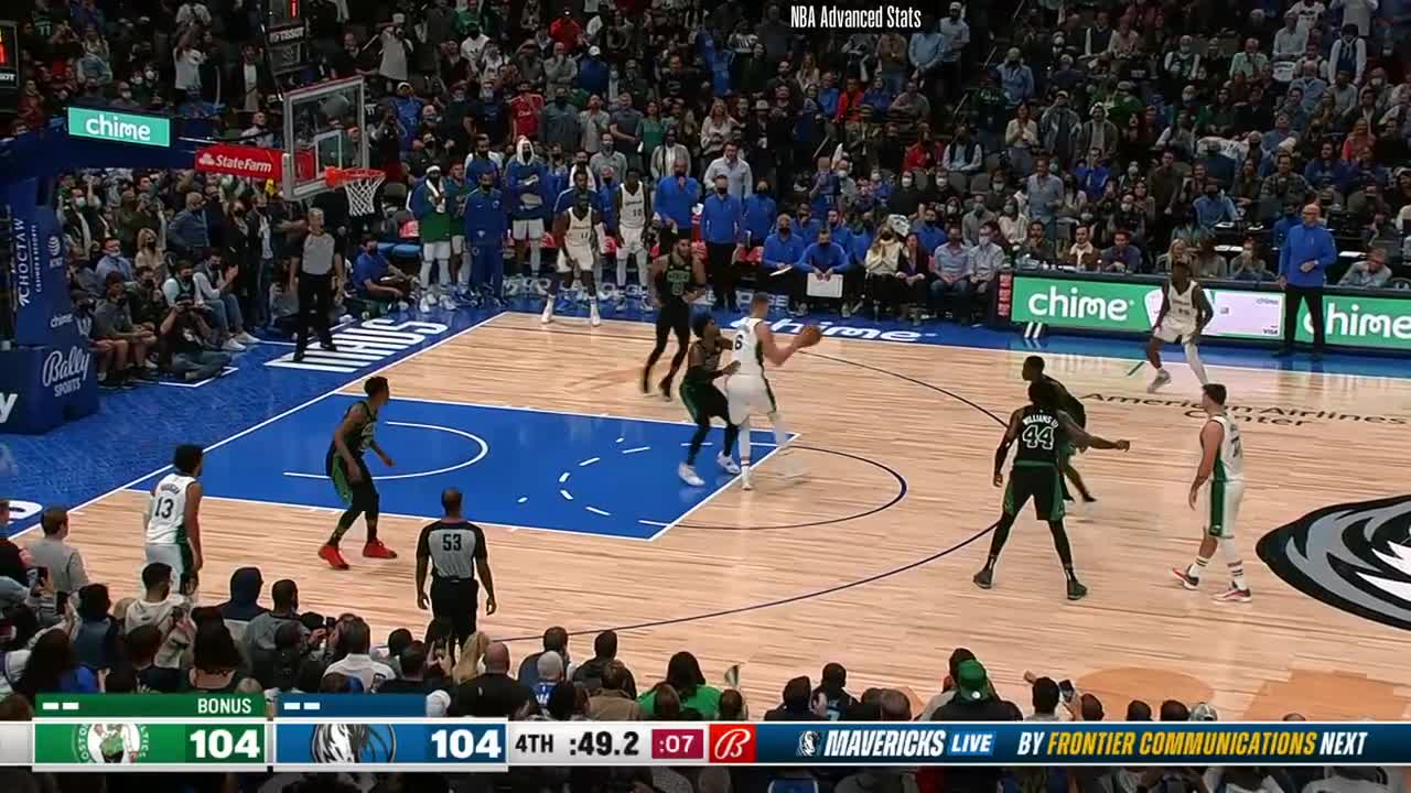 Bullock missed three pointer