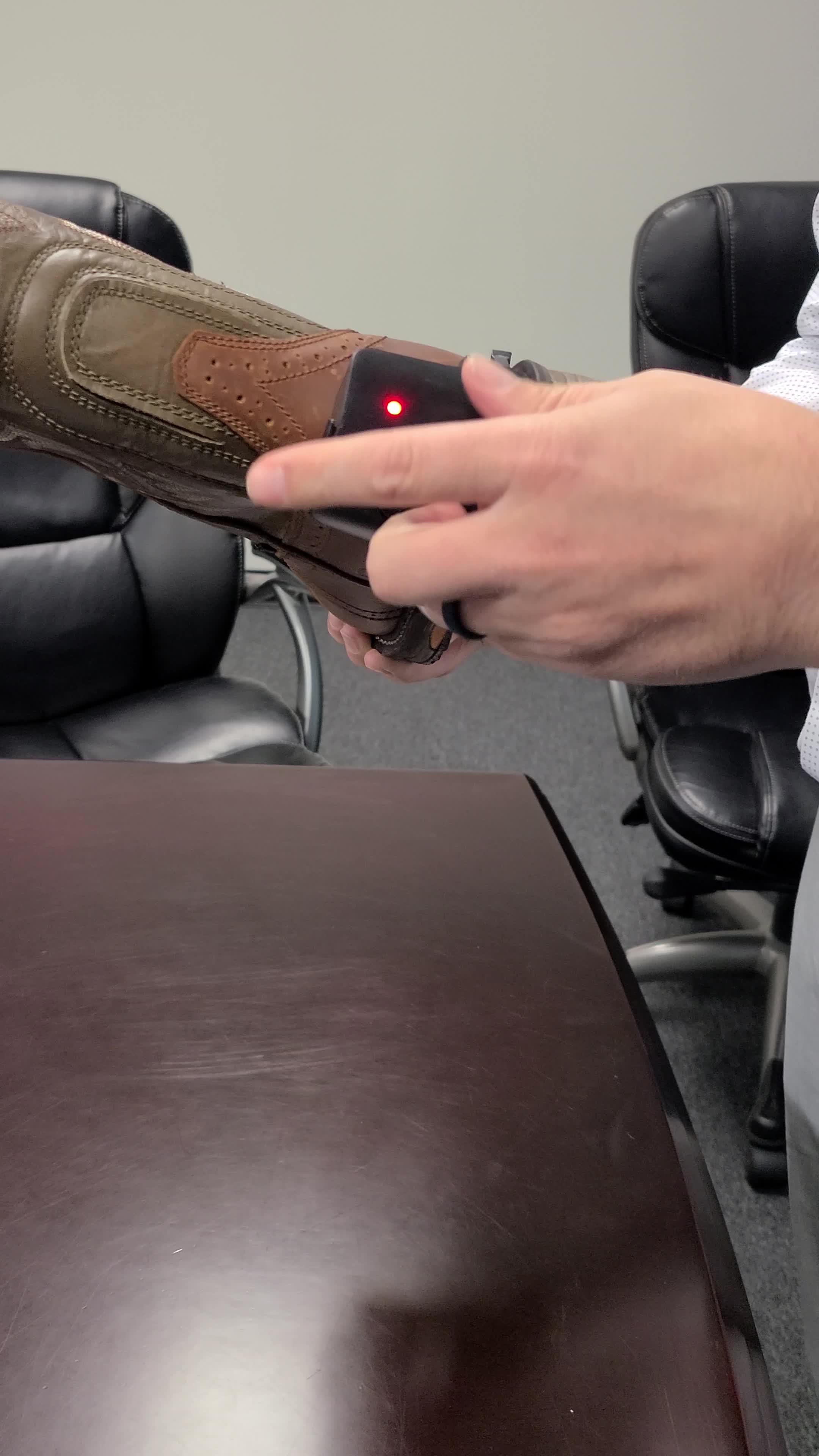 Applying & Removing Spur Tag