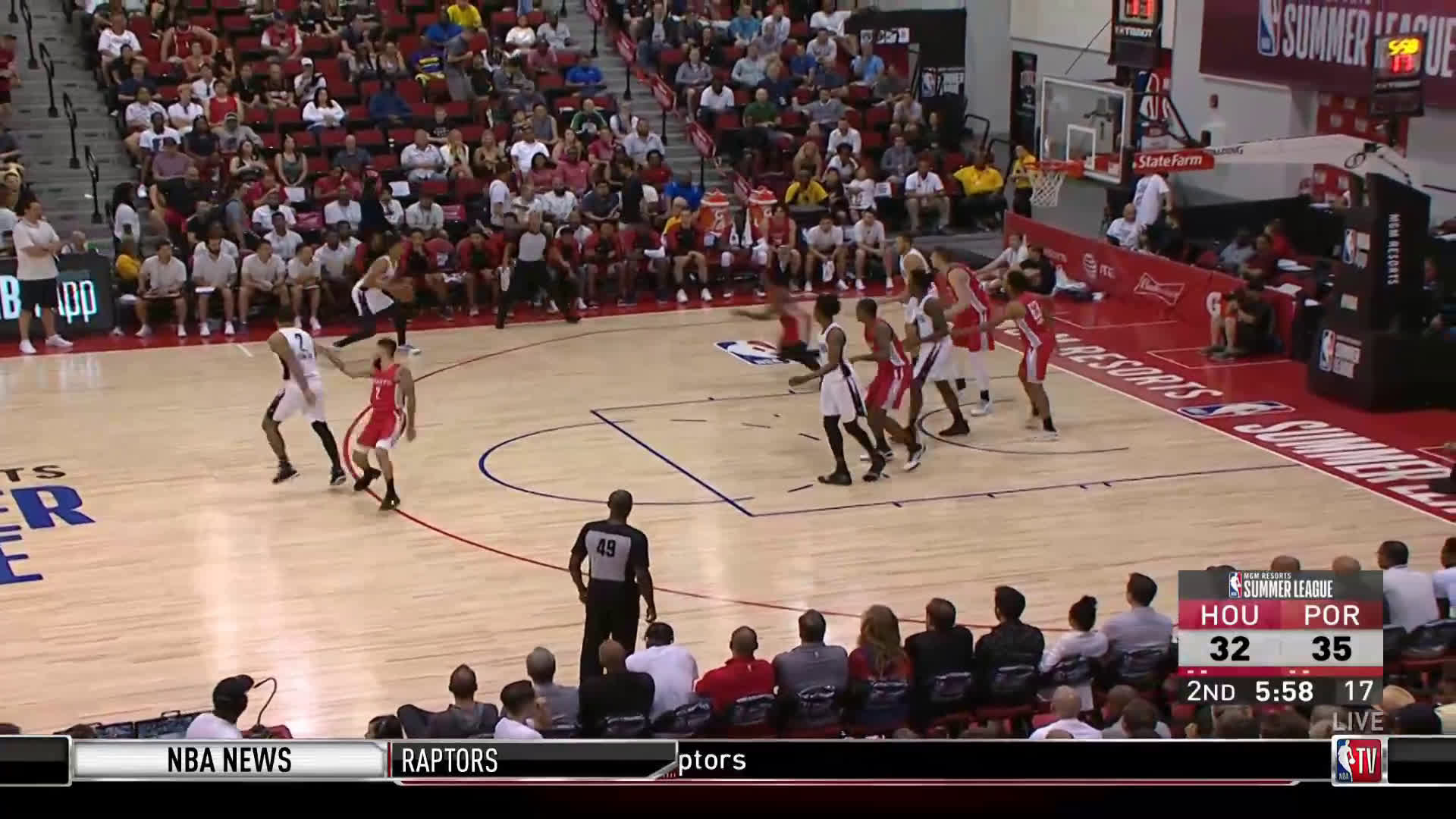 Blazers move the ball to get the wide open three