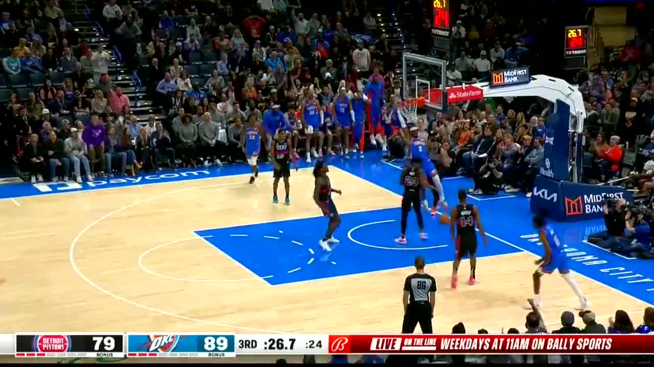 [Highlight] SGA throws down an absolute poster slam