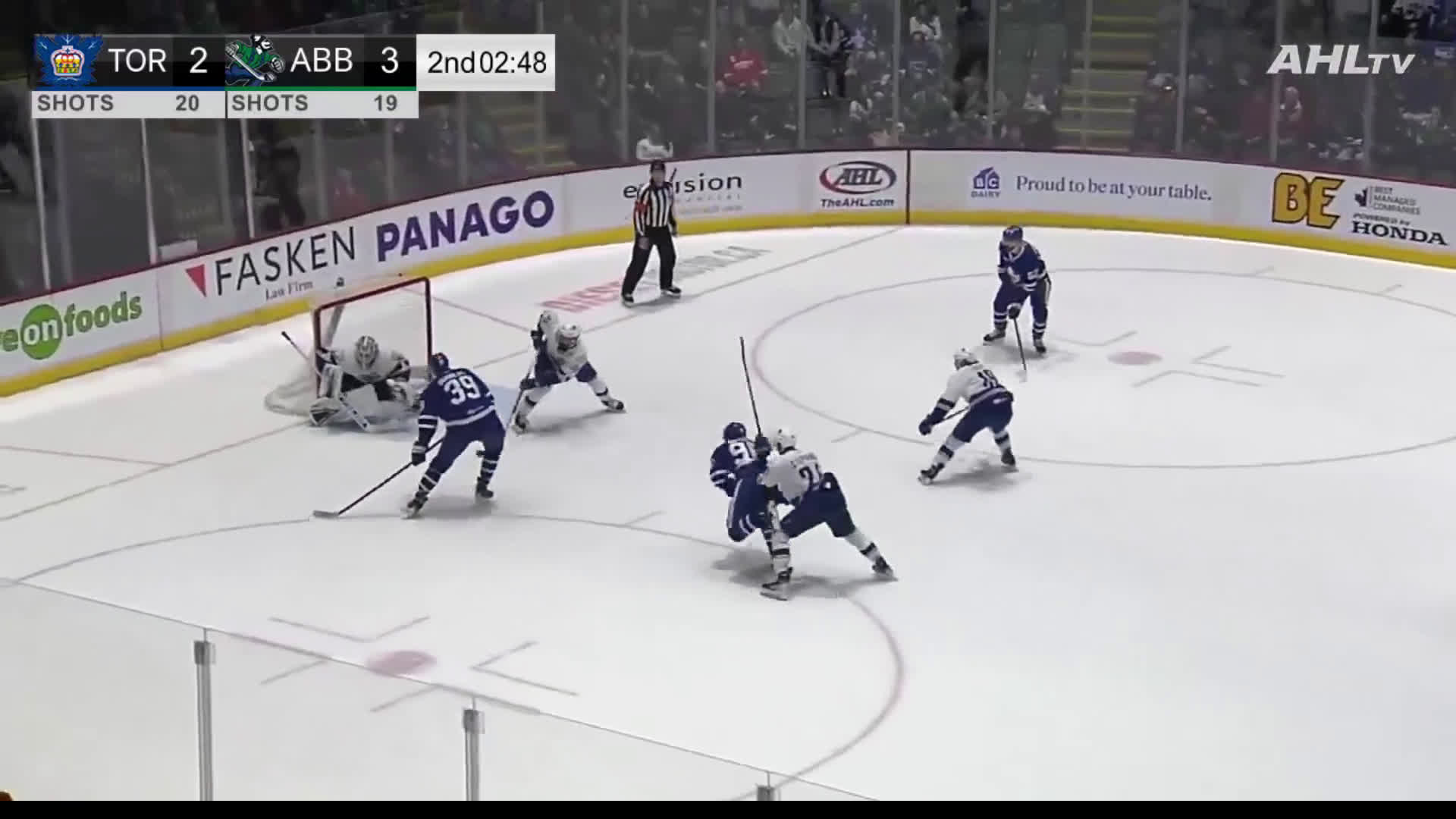 22G57 - Devante Stephens working for the tripping penalty