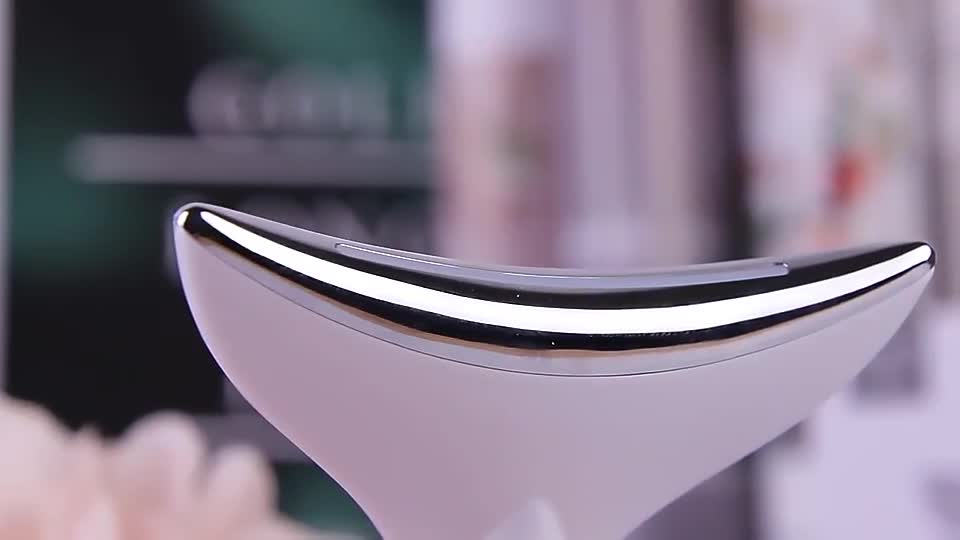 Watch ITS-BEAUTY-FACIAL-SWAN | Streamable