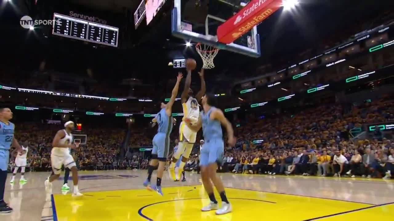 [Highlight] Scotty Pippen doesn't touch Jimmy Butler on the contest but ...