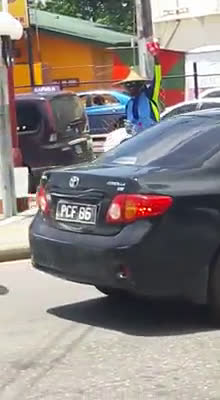 Street vendor in Point Fortin demonstrates marketing at its finest (and ...