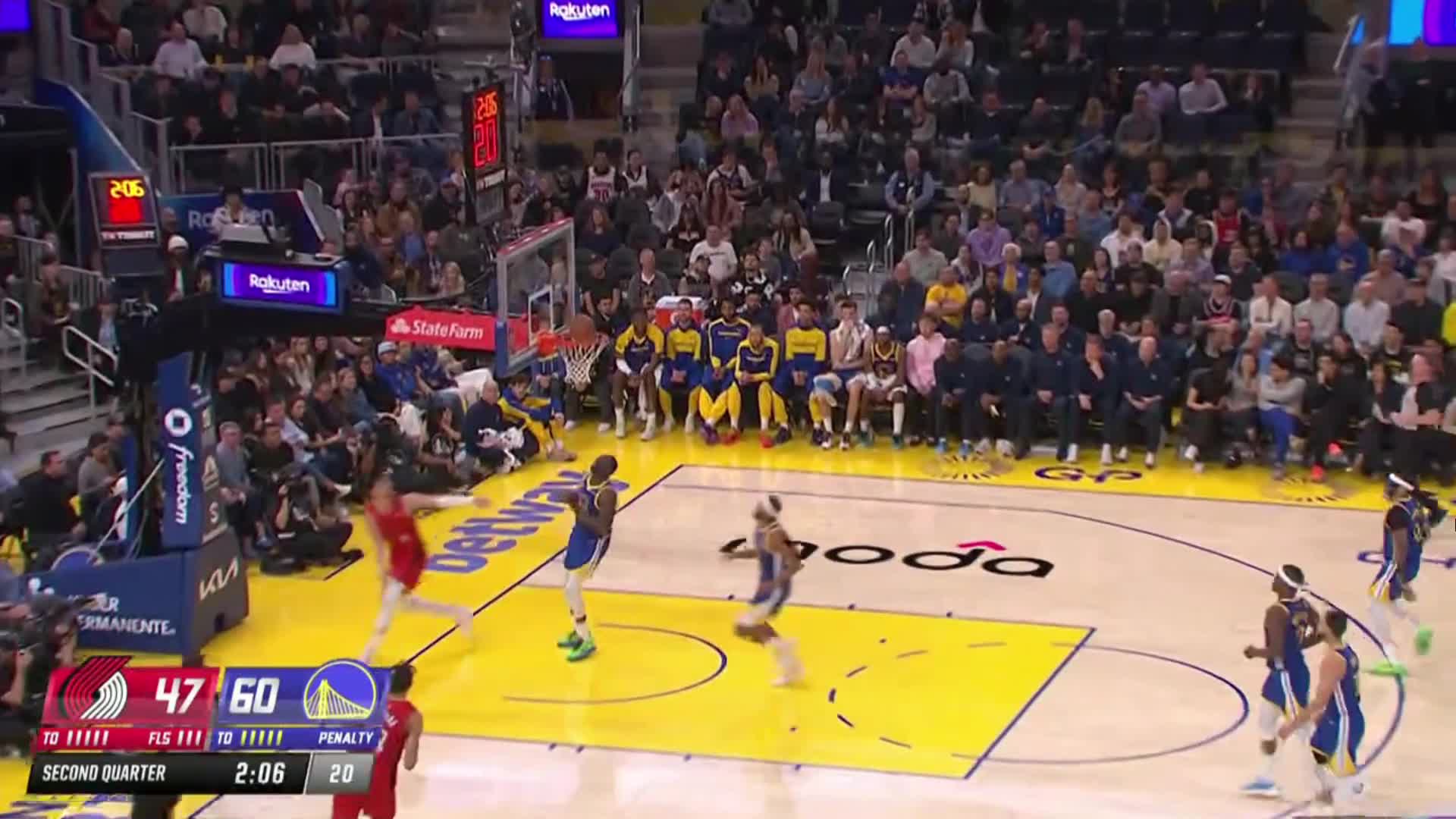 Watch Deni with an impressive midair catch and finish | Streamable