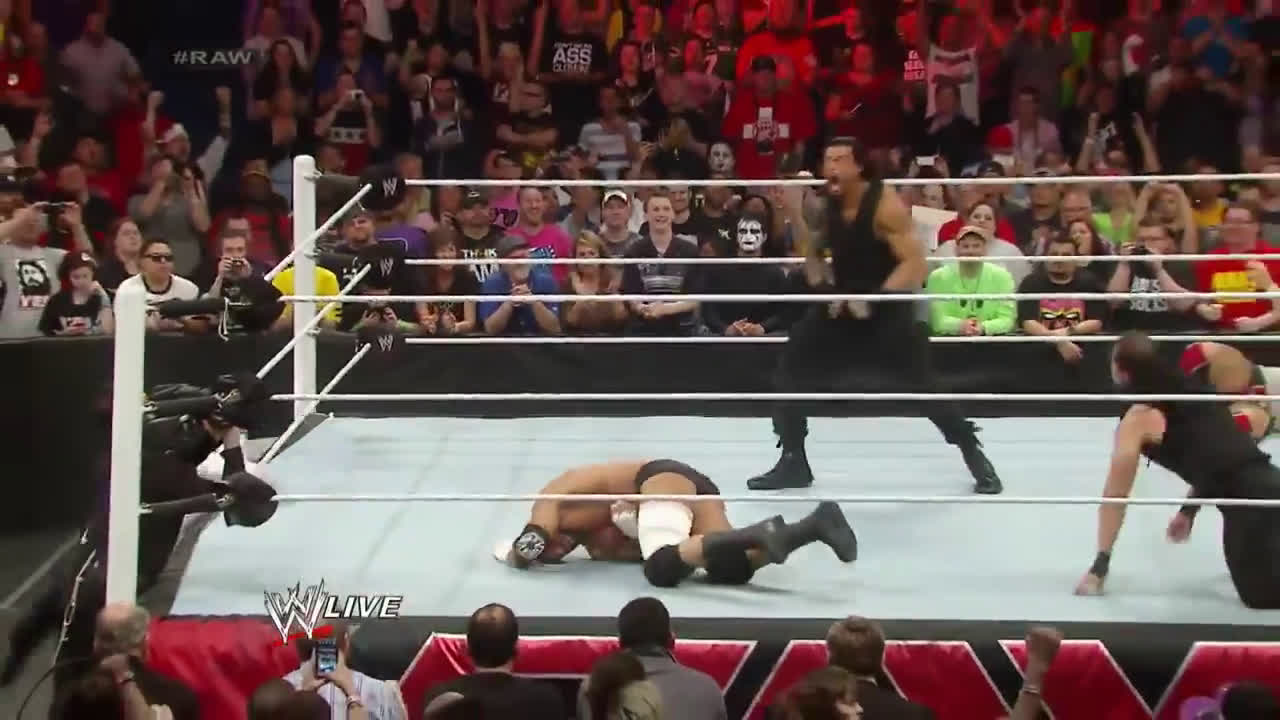 The Shield attacks The Authority