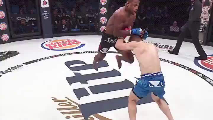 After a 7-0 amateur career Tywan Claxton (4-0) joined the pro ranks in ...