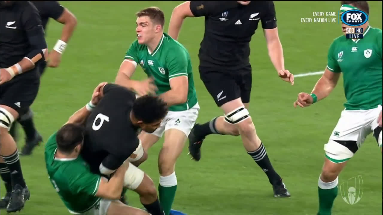 head clash - [NZL IRE]