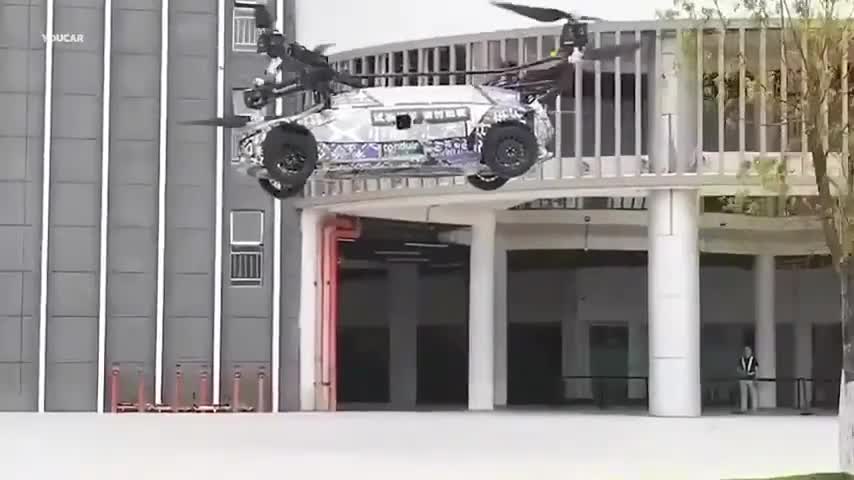 578507-v-kitae-pokazali-prototip-letayushchego-avtomobilya-nevsedoma.com.ua