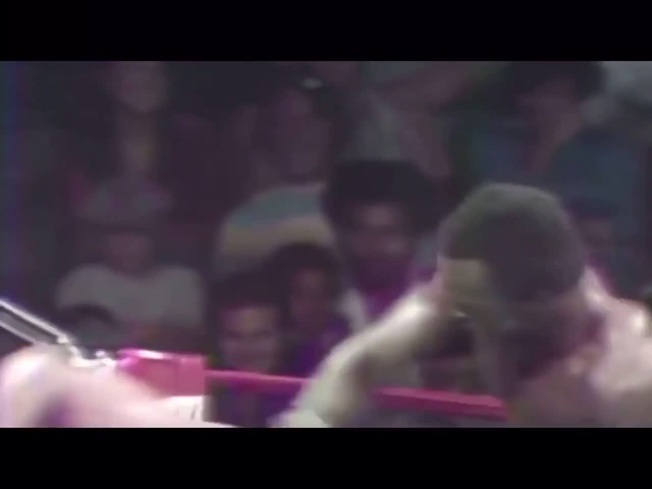 Muhammad Ali Dodges 21 Punches in 10 seconds