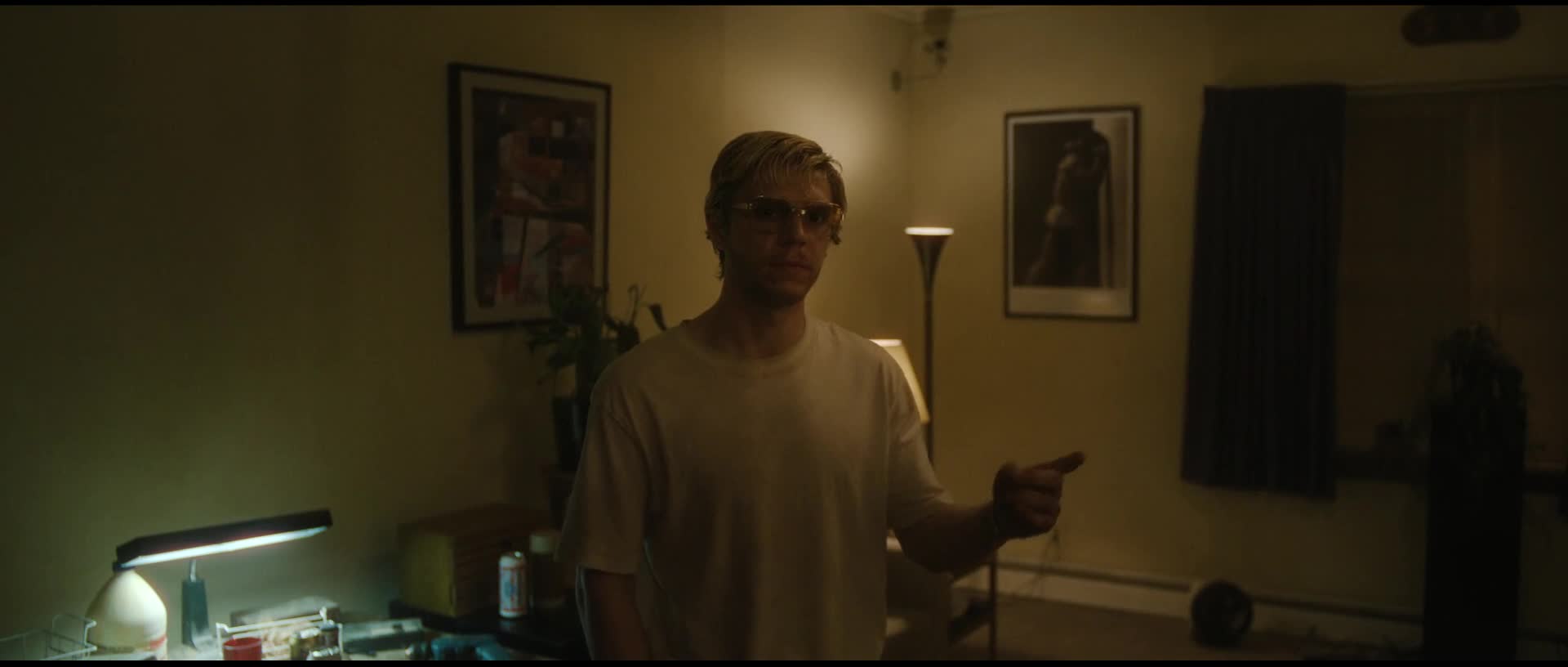 Dahmer arrest scene Clock DVA edit