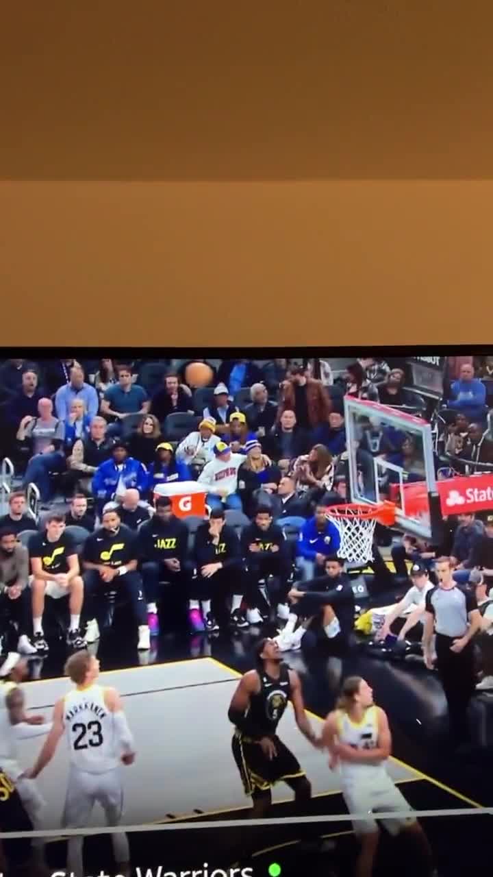 Steph behind the back