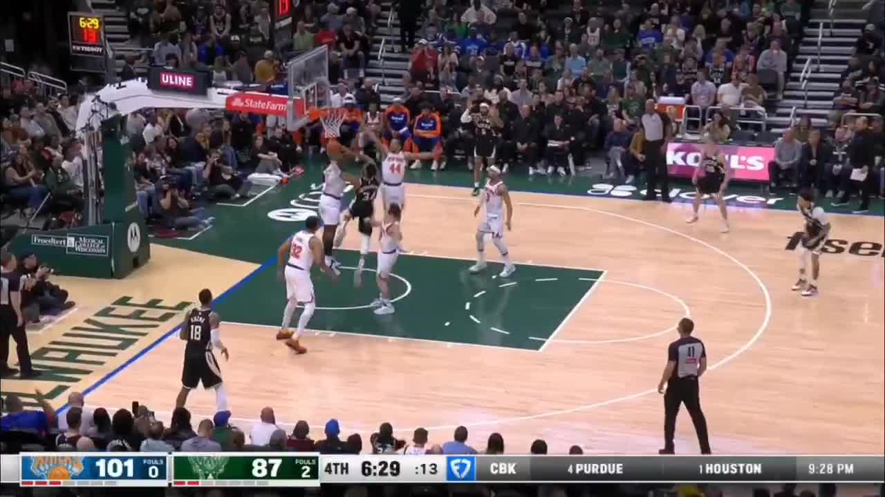 Watch [Highlight] Giannis is inevitable as he hits the layup through 3 Knicks defenders | Streamable