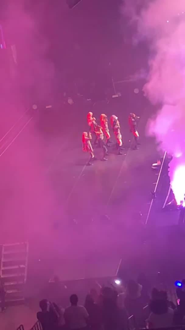 DC Mayday + Scream Fan Livestream Cut (230421 WB Day 1 Concert)