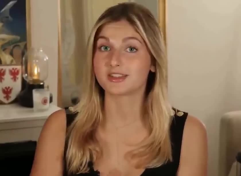 THAIS D'ESCUFFON BBCed