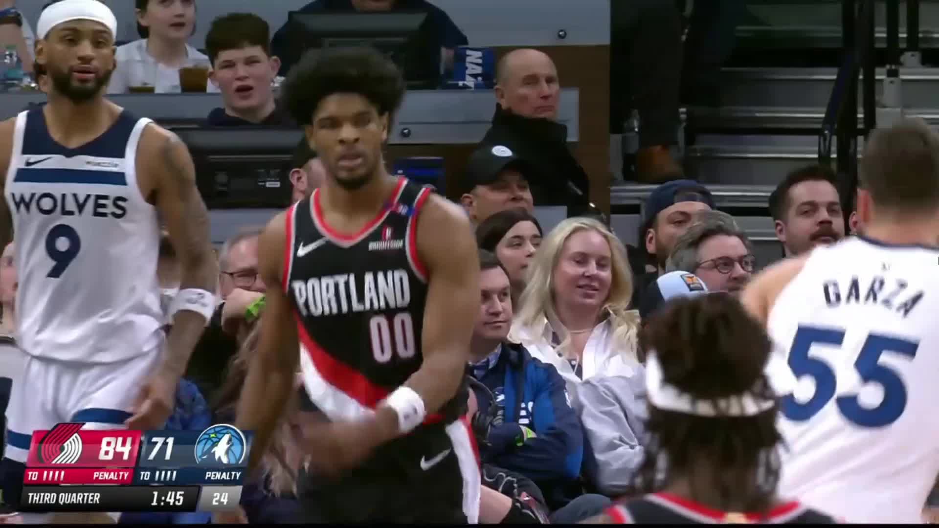 Watch Scoot steals the pass and throws it DOWN | Streamable