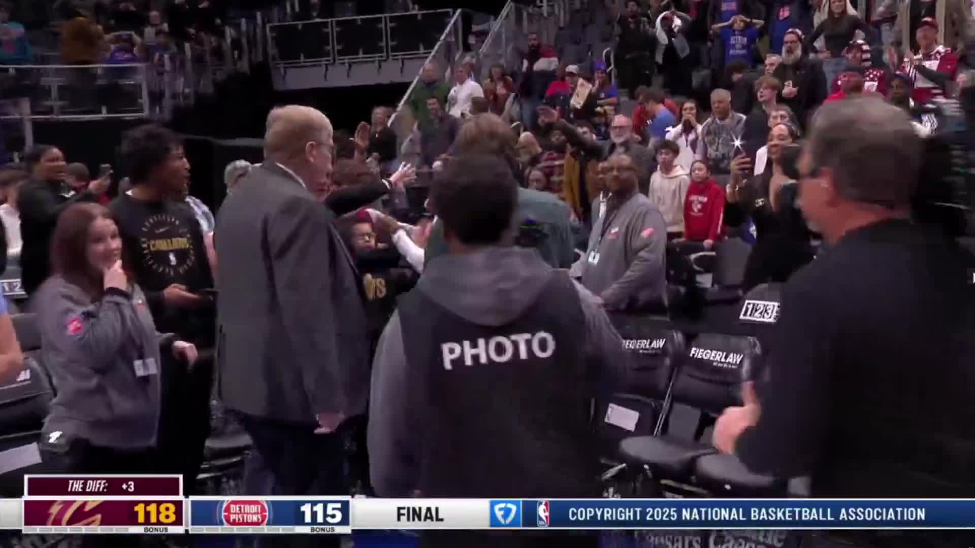 Watch 2025-02-05 21-45-58 | Streamable