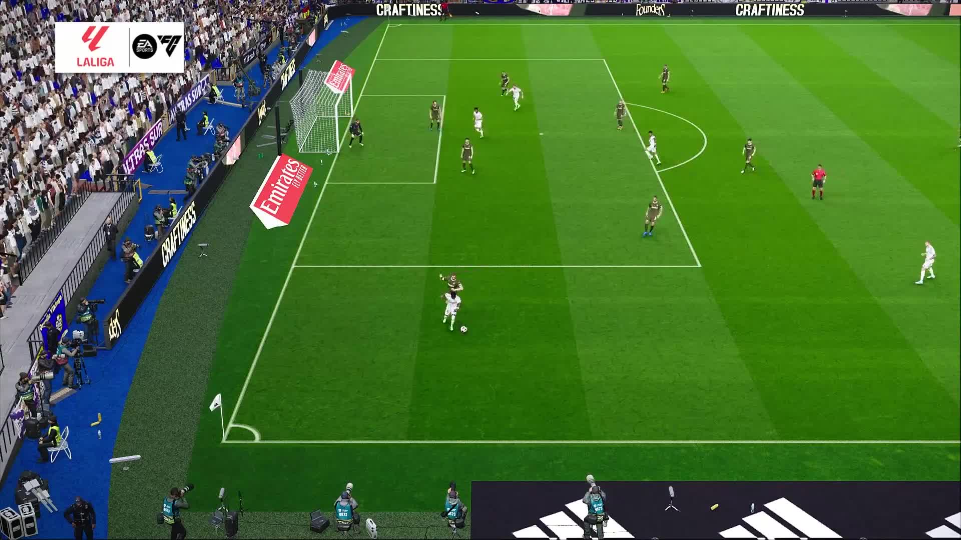 Watch Vinicius dribbling | Streamable