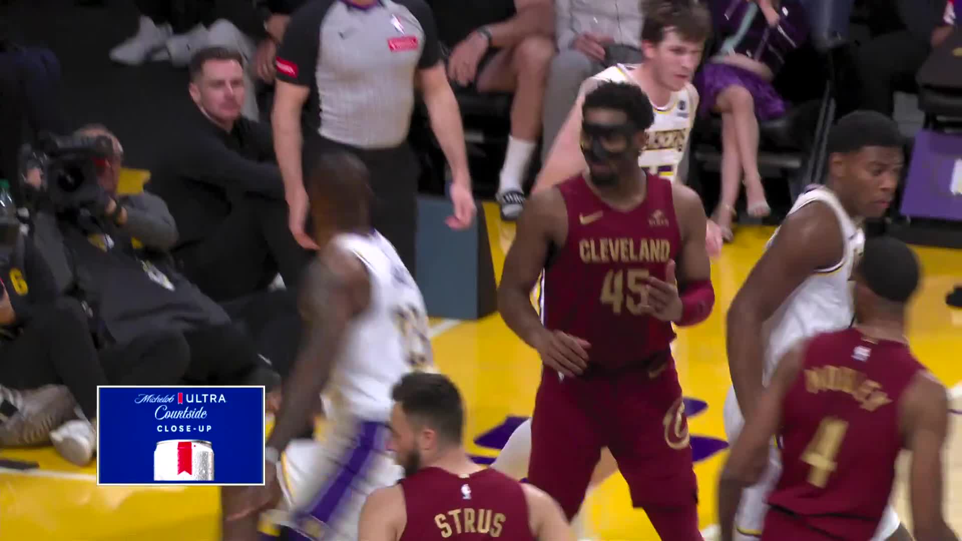 Watch NBA TV - LEBRON SOARS FOR THE LOB 👑 | Streamable