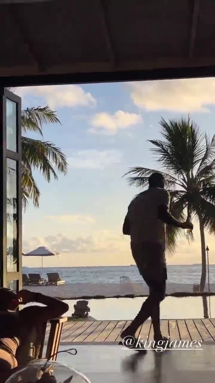 F14EF3726C33FF227D1318C728610CBD_video_dashinit