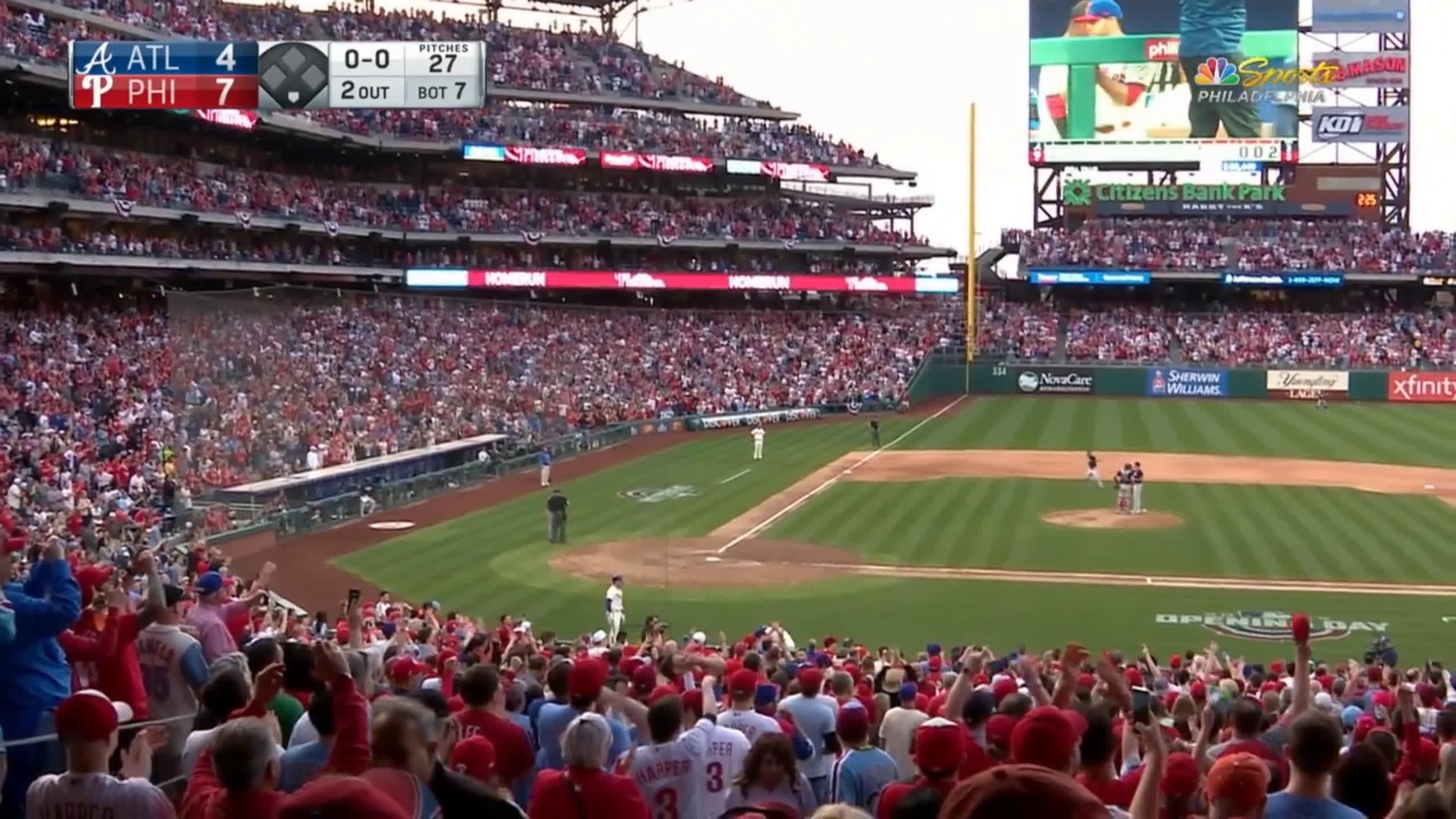 Bryce Harper flops out his dong