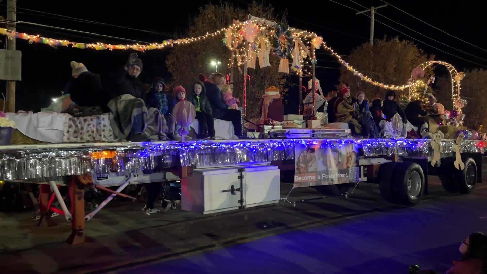 Watch HiDef: The 2023 Hermitage Christmas Light Up Parade In Hermitage ...