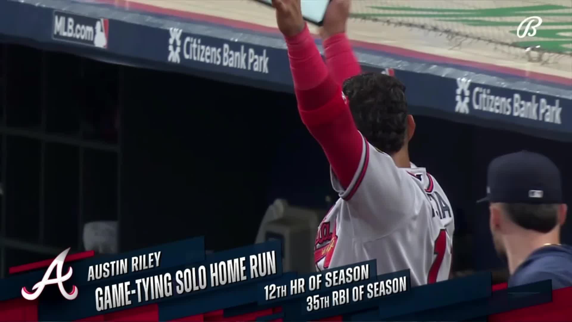 Austin Riley ties the game with a solo home run.