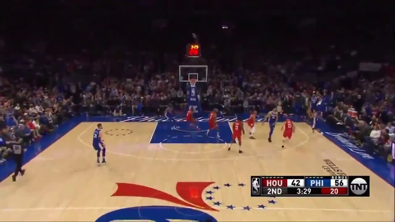 Crazy sequence leads to a JJ Redick three