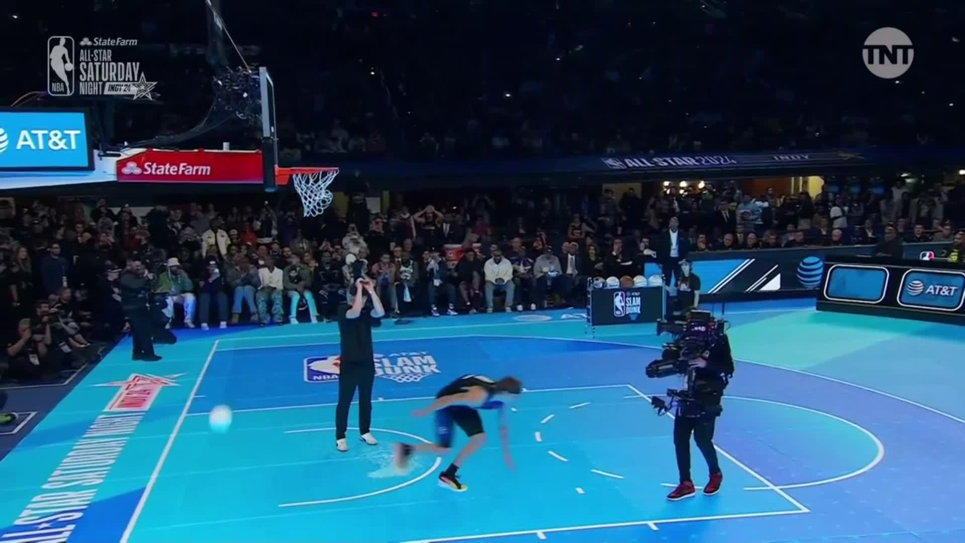 Watch 2024-02-17 21-30-34 | Streamable