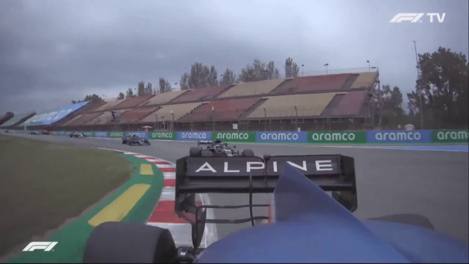 Alpine rear wing flex