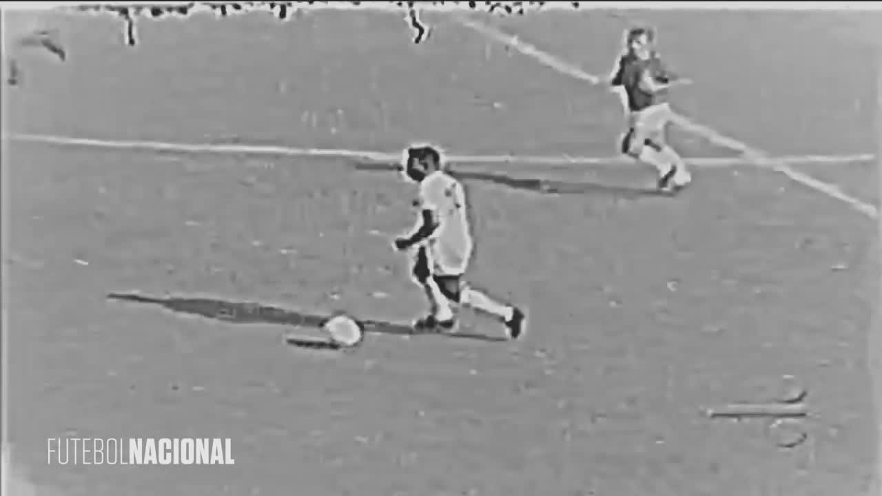 The Dribbling of Pelé
