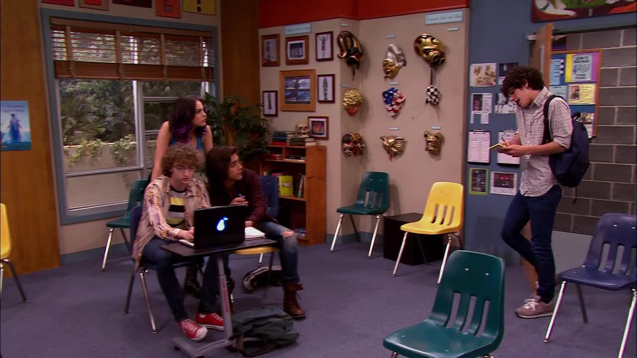 Victorious S04E09 The Bad Roommate Scene