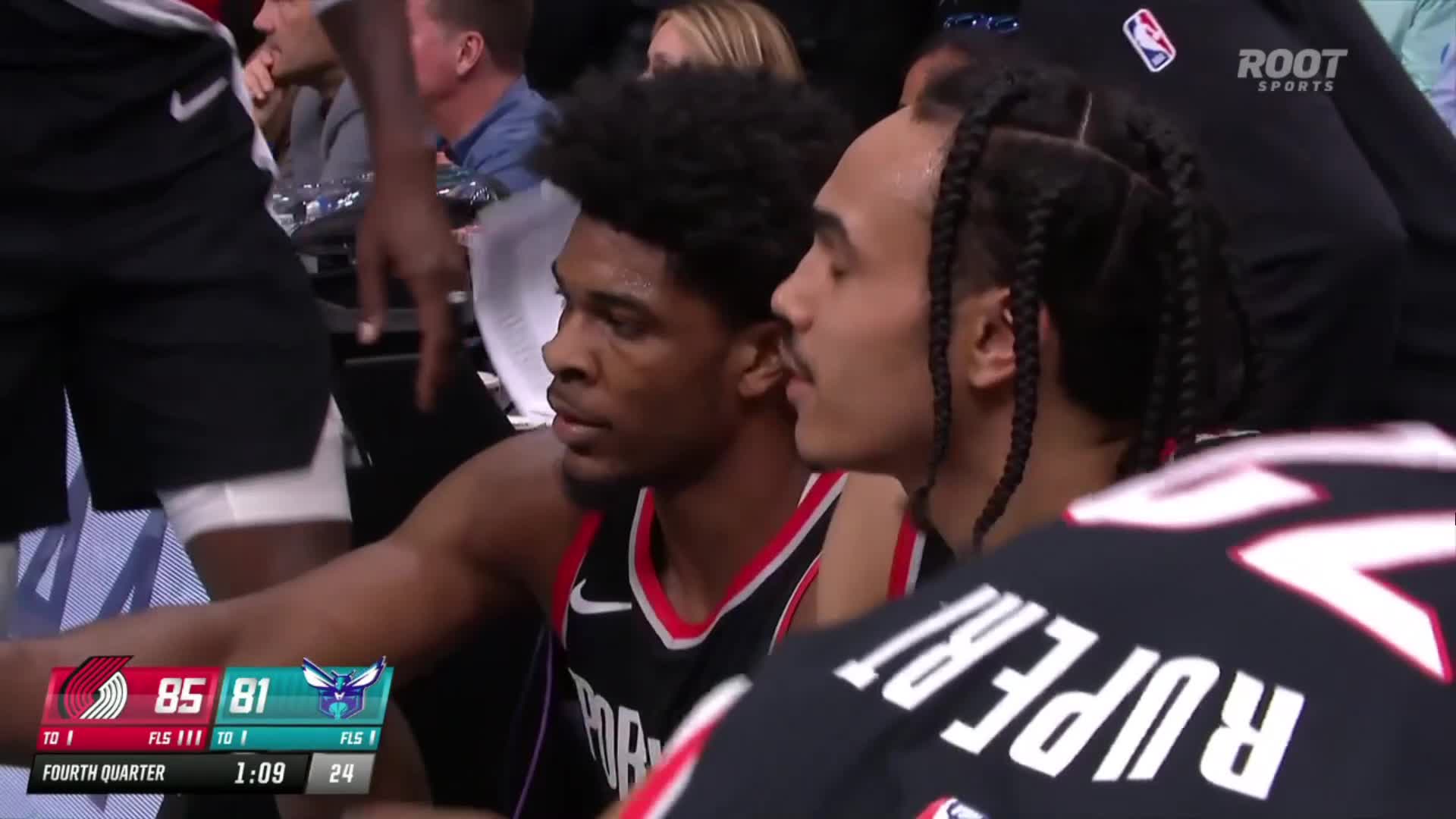 Watch Scoot hits the midrange J to put the Blazers up 4 | Streamable