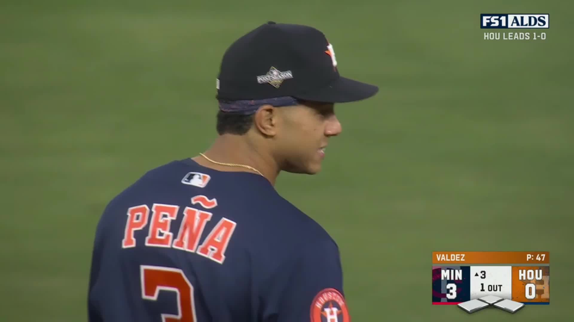 Jeremy Peña makes an incredible play to rob Jorge Polanco of a hit.