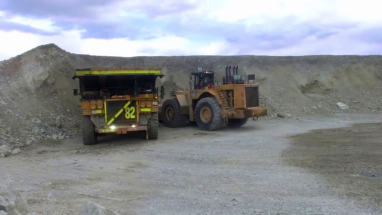 62-Caterpillar 994 - BIGGEST wheel loader