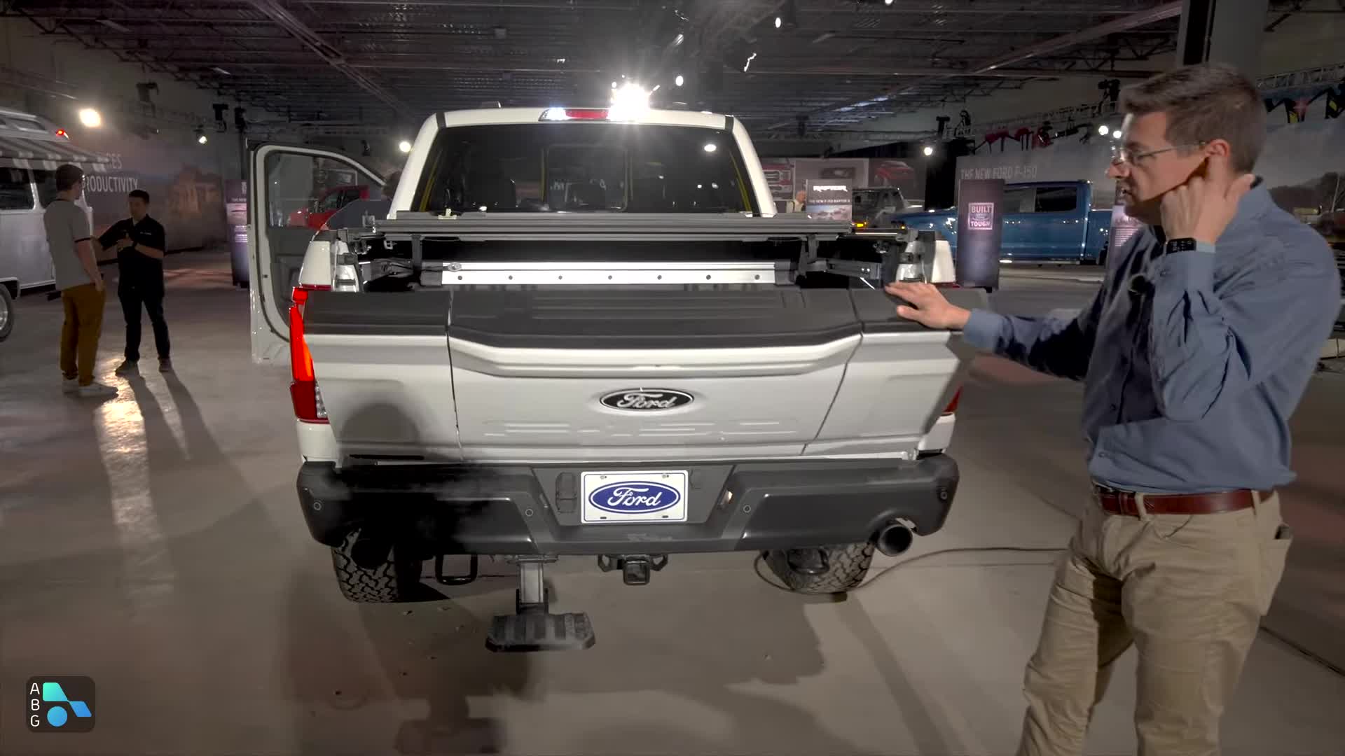 Ford's New Pro Access Tailgate Is Barn-tastic! - 2024 Ford F-150 (1080p ...