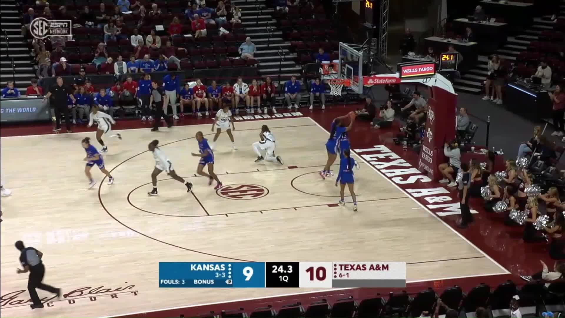 Watch 23.12.03 KS-TA&M Barker attacking otc drive by Taiyanna bad closeout, nasty spin on ...