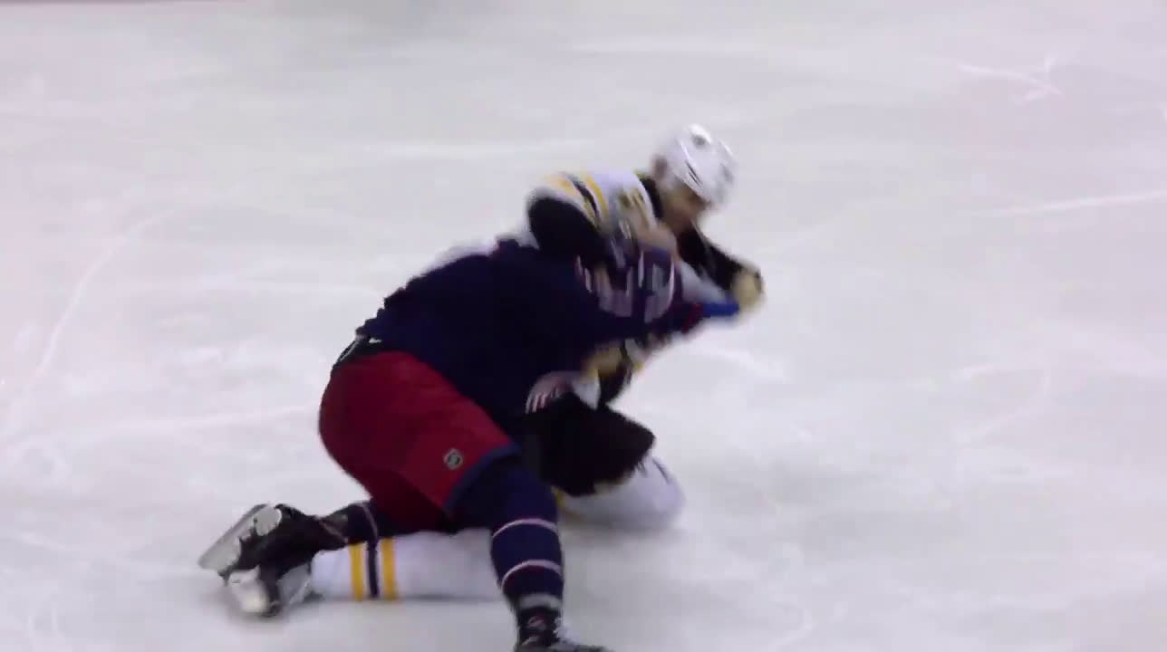 Josh Anderson fights Zdeno Chara