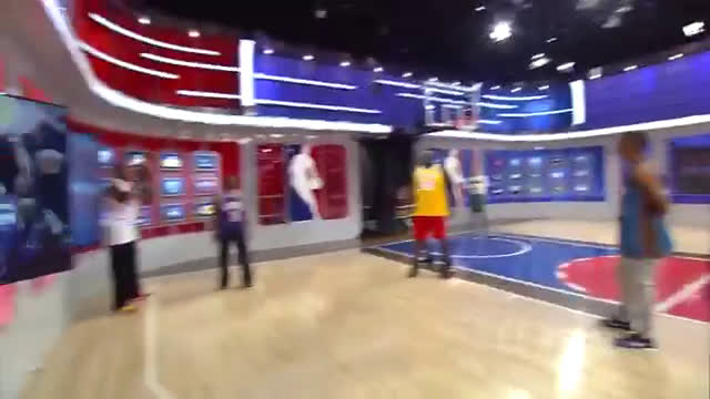 Shaquille O'Neal's signature move, The "Shaw-shaq Redemption"